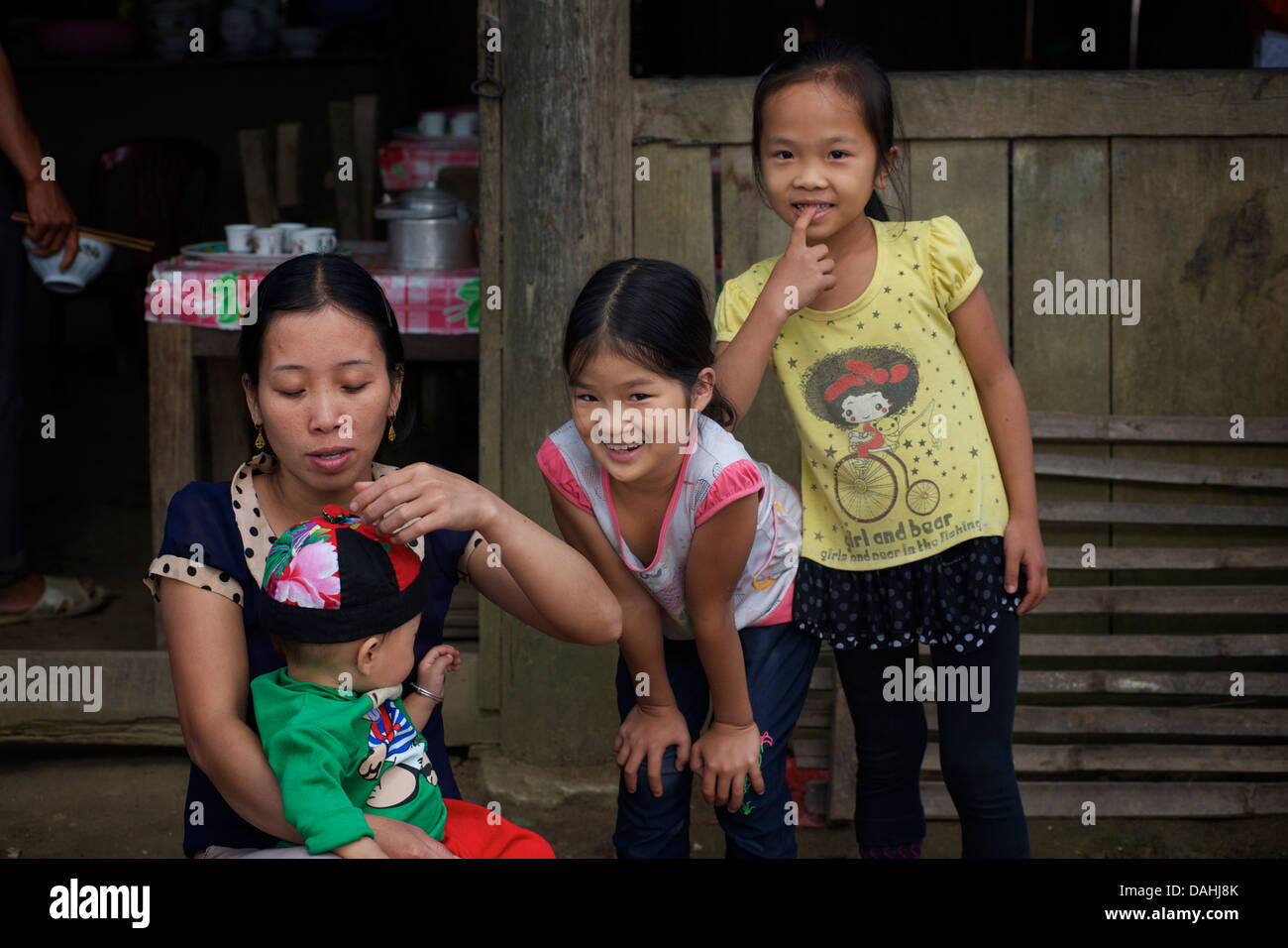 Mother and children. Coc Toc village, Near Ba Be lake, Vietnam Stock ...