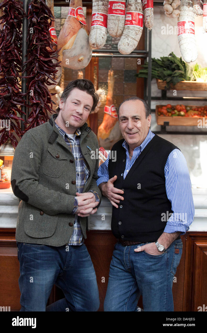 Jamie Oliver with chef Gennaro Contaldo Stock Photo - Alamy