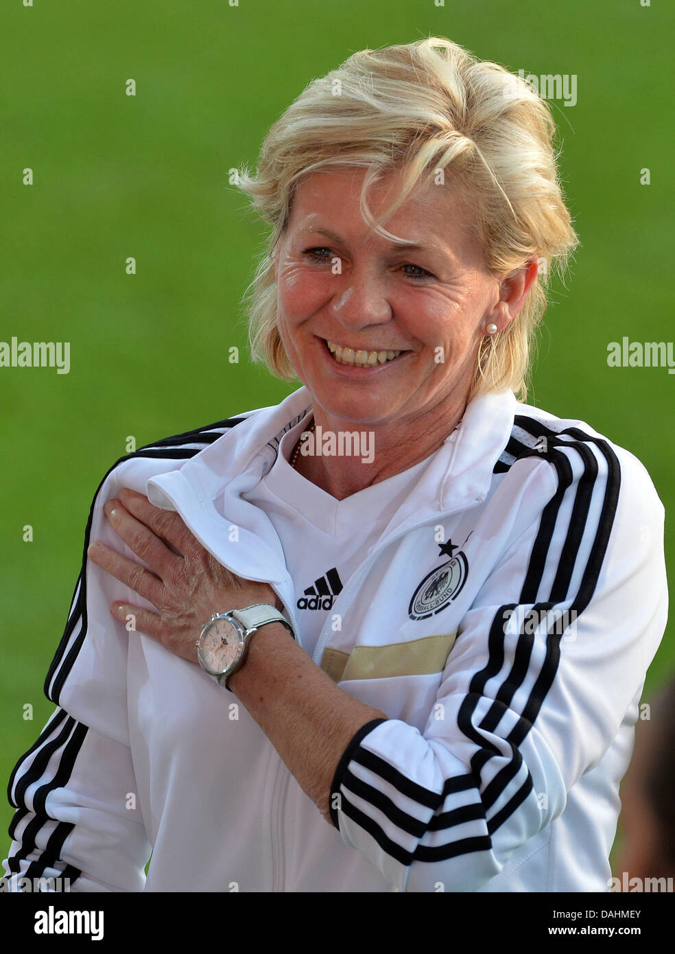 Germany's head coach Silvia Neid takes part in the final training ...