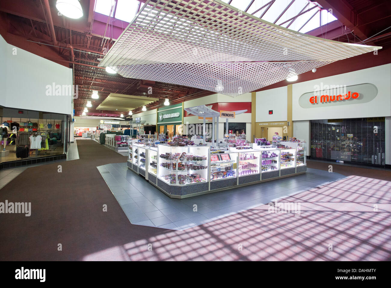 Shopping malls usa hi-res stock photography and images - Alamy