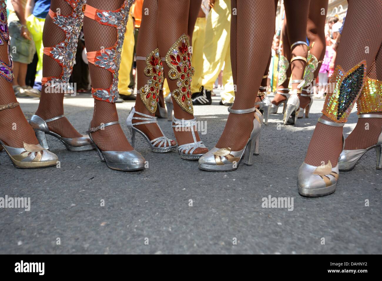 Samba dancers pose during the 22nd International Samba Festival in ...