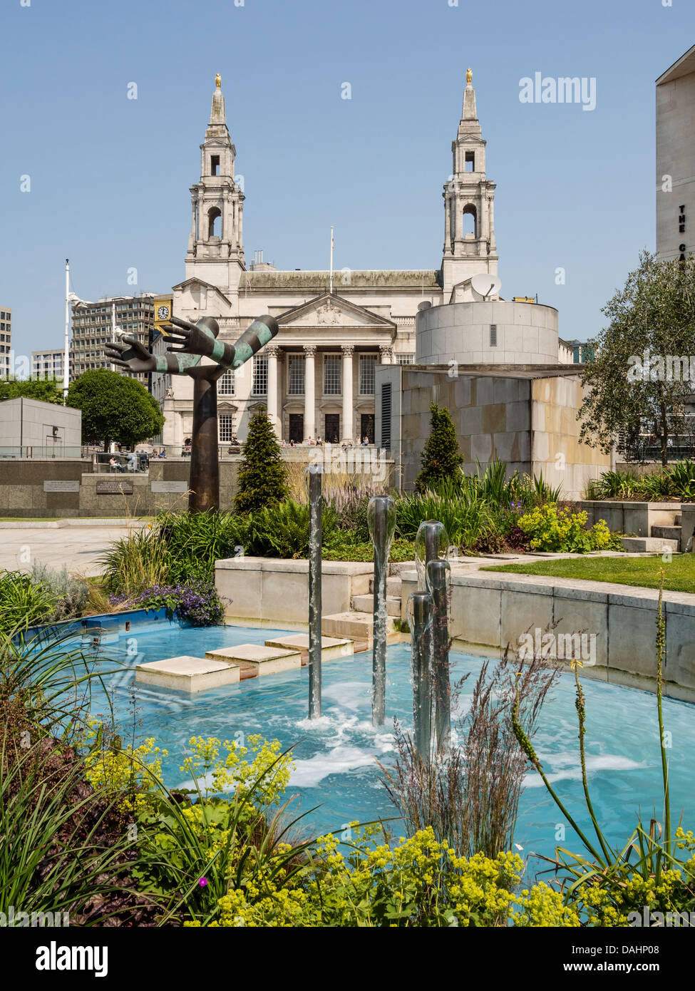 Leeds, UK. Mandela Garden and civic Hall Stock Photo - Alamy