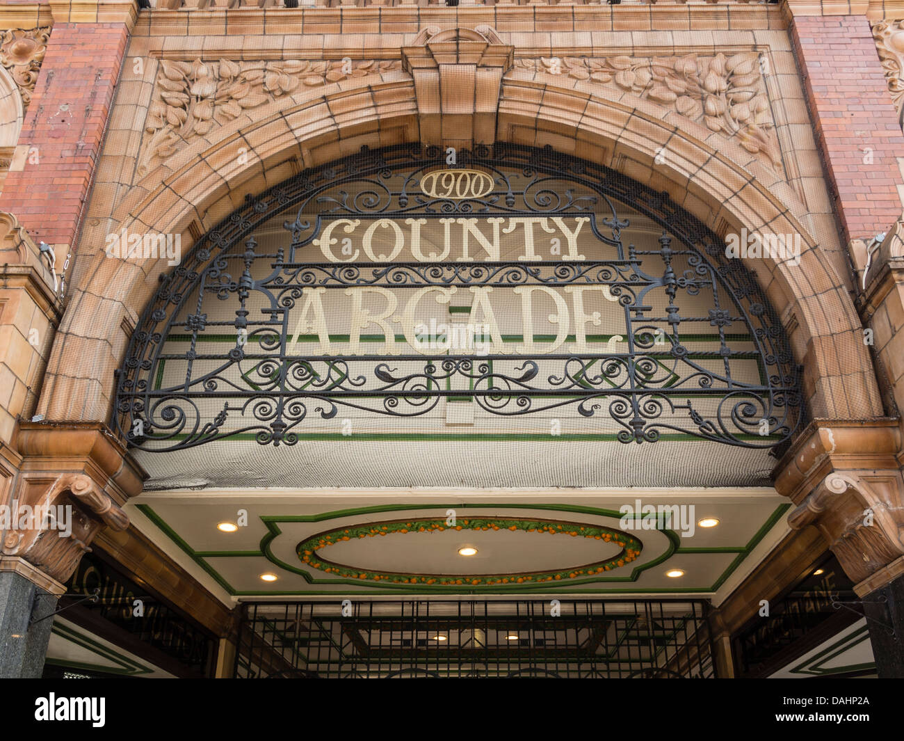 Sign Arcade High Resolution Stock Photography and Images - Alamy