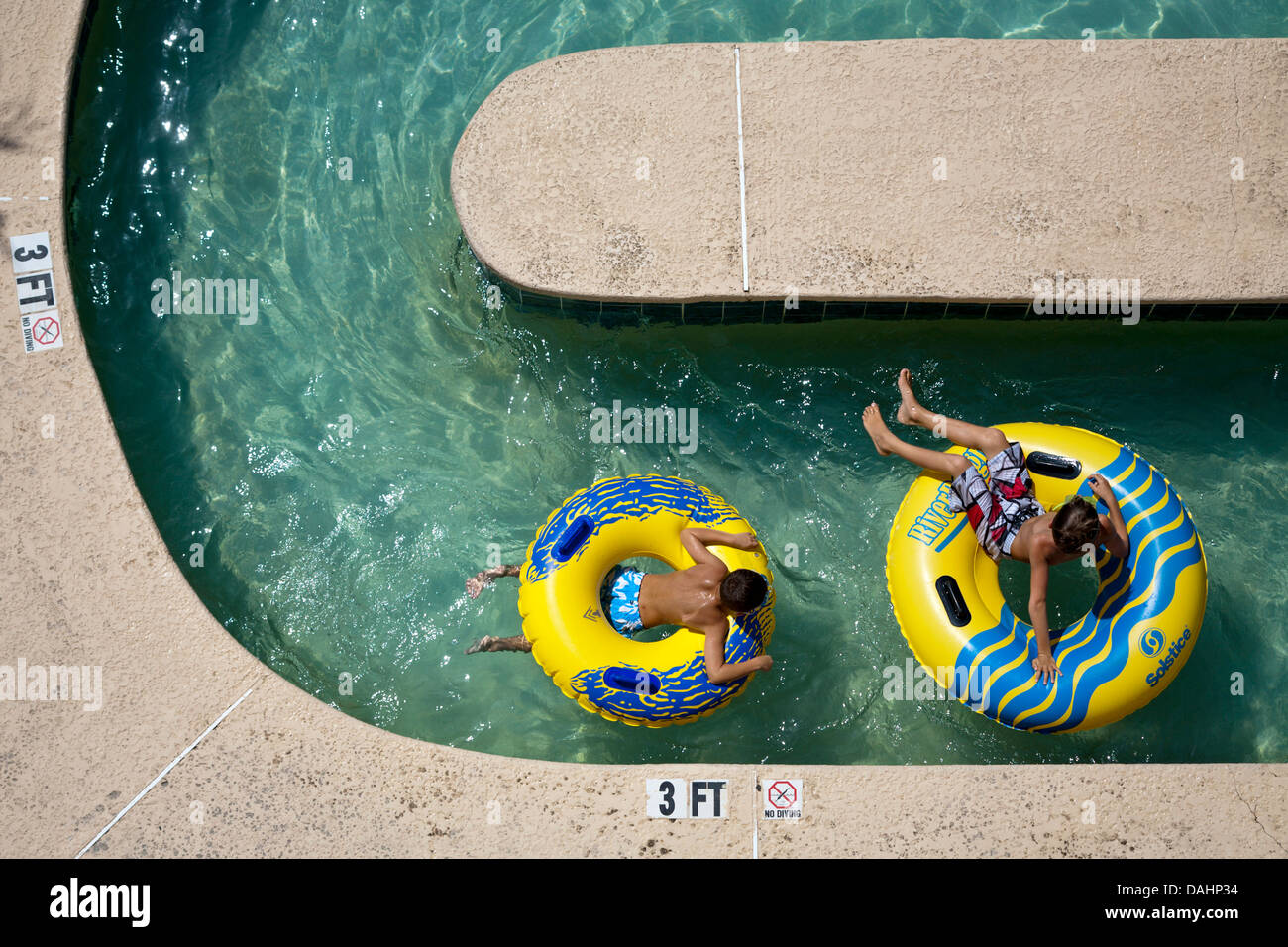 Floating Tubes Stock Photos & Floating Tubes Stock Images - Alamy