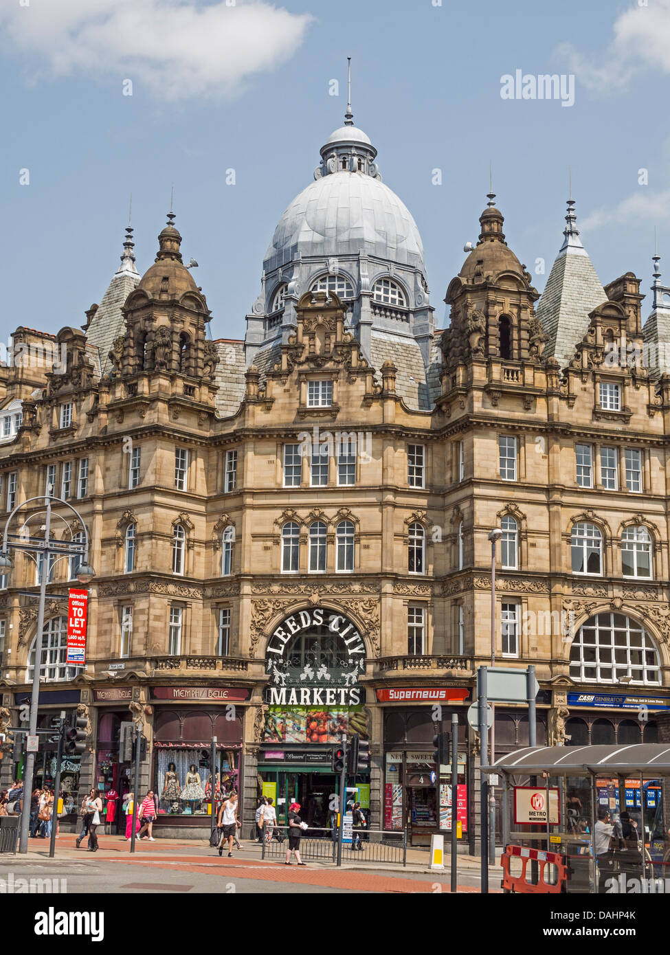 Leeds city markets hi-res stock photography and images - Alamy