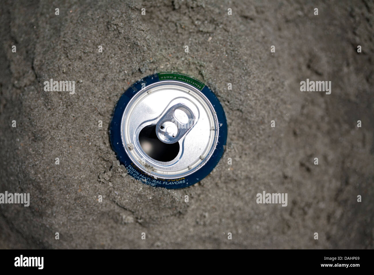 Pop can hi-res stock photography and images - Alamy