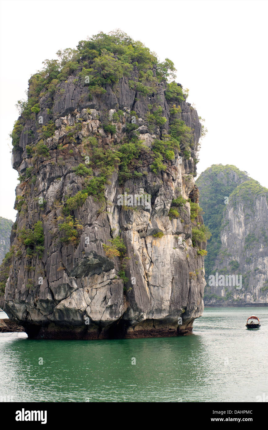 Karst topography hi-res stock photography and images - Alamy