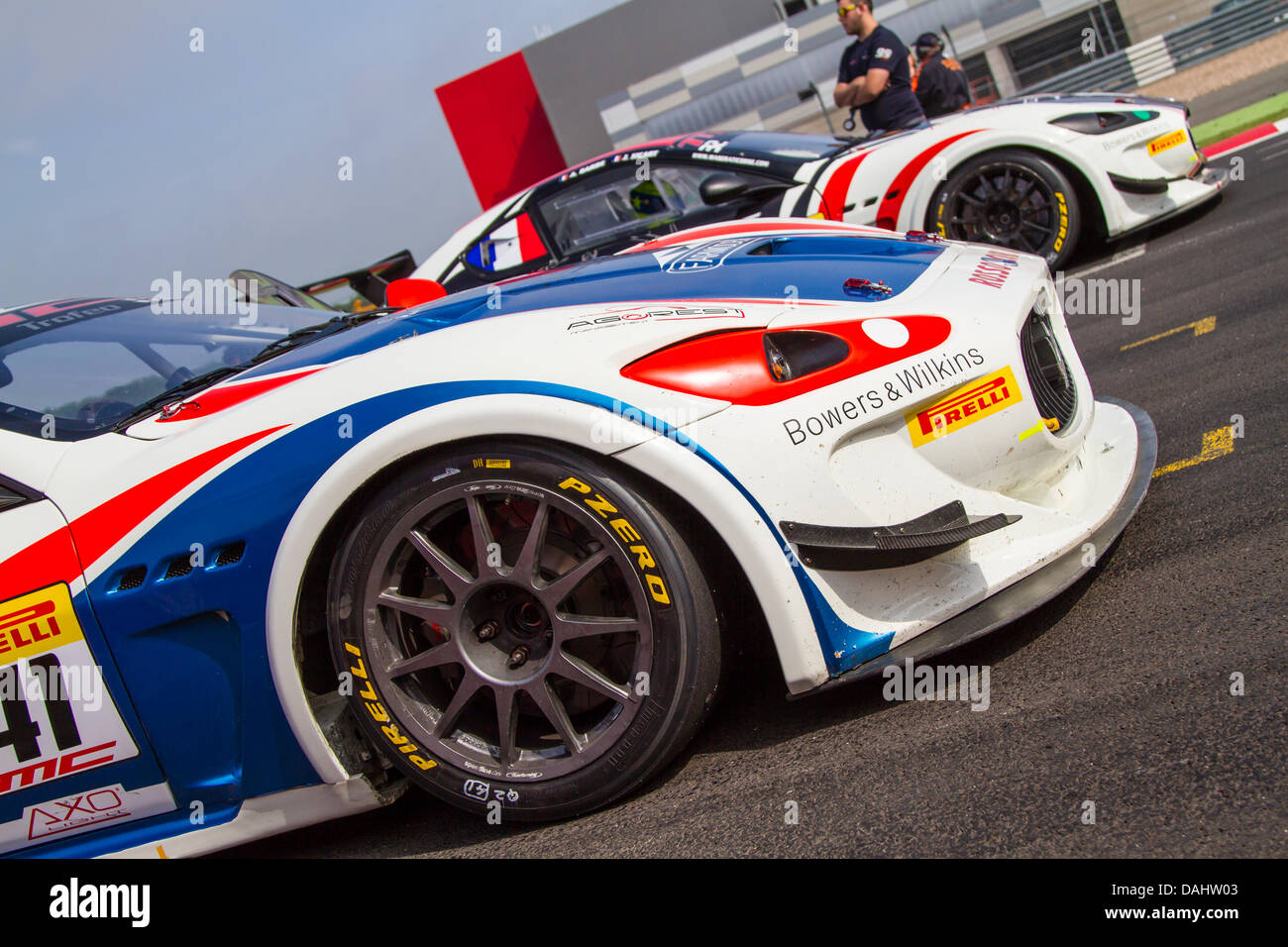 Maserati Trofeo MC World Series photo's of cars on grid getting ready ...