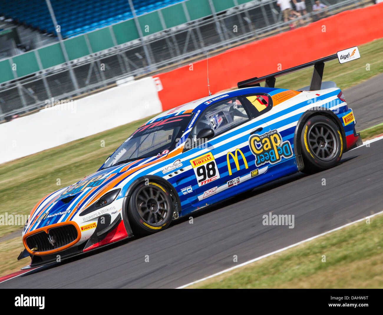 Maserati's racing round the Silverstone track during the Maserati ...