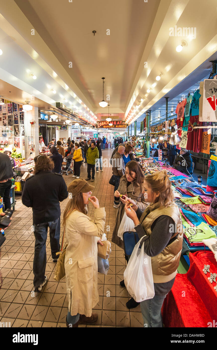 Seattle public market farmers market hi-res stock photography and ...