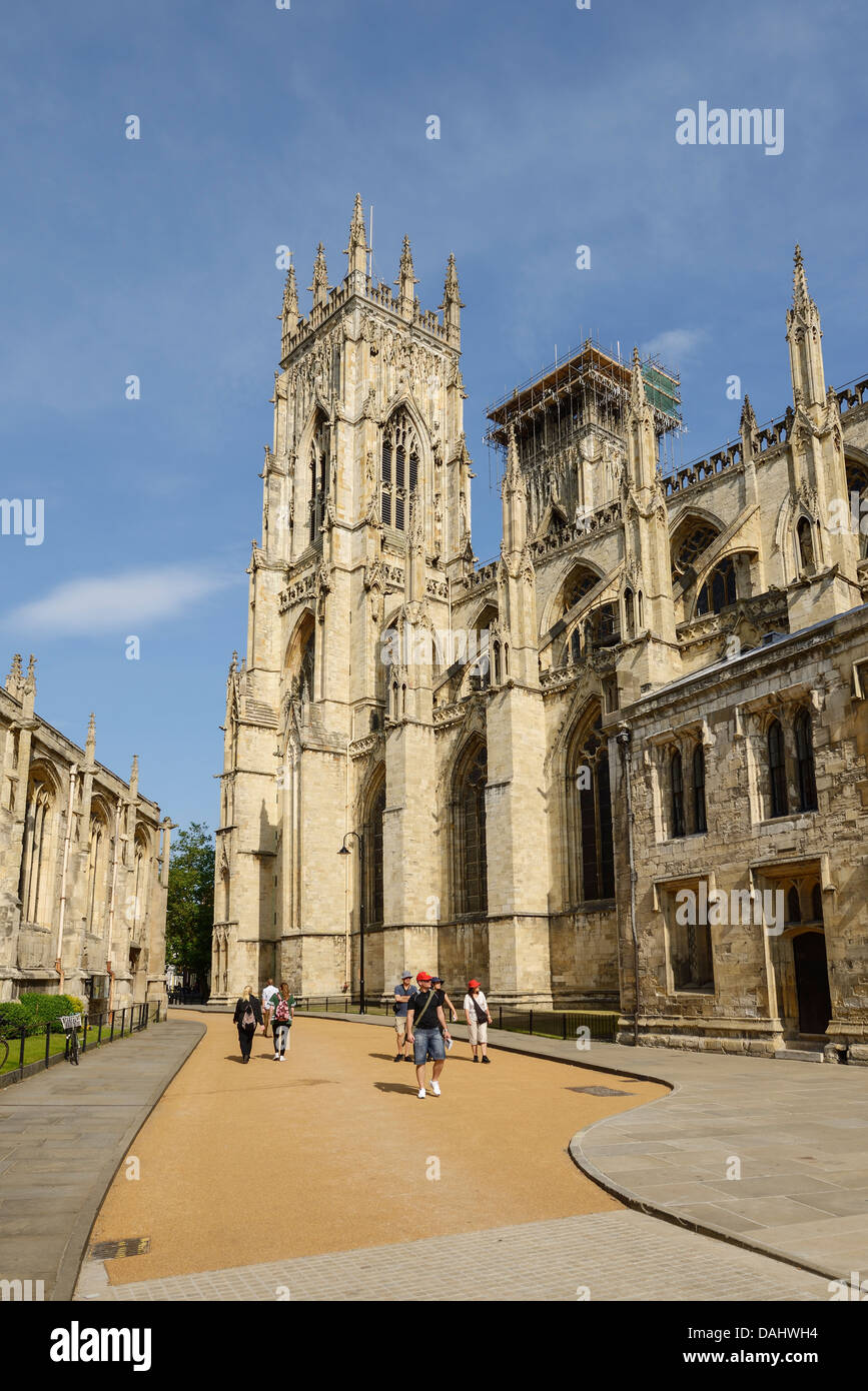 York cathedral hi-res stock photography and images - Alamy