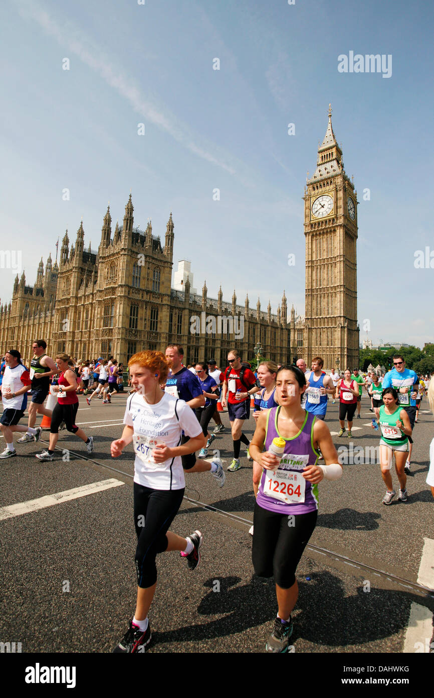 London, UK. 14th July, 2013. Runners in UK 10km fun run. The British ...