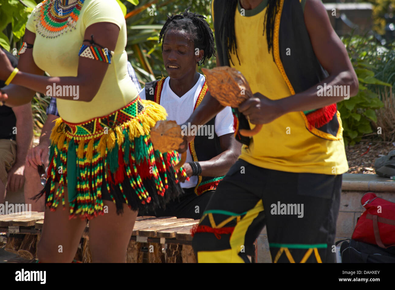 Traditional dancer zimbabwe hi-res stock photography and images - Alamy