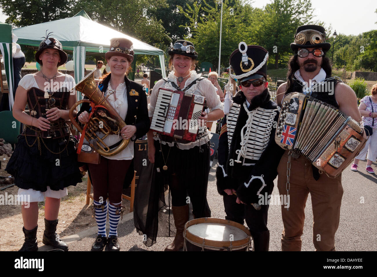London steampunk band hi-res stock photography and images - Alamy