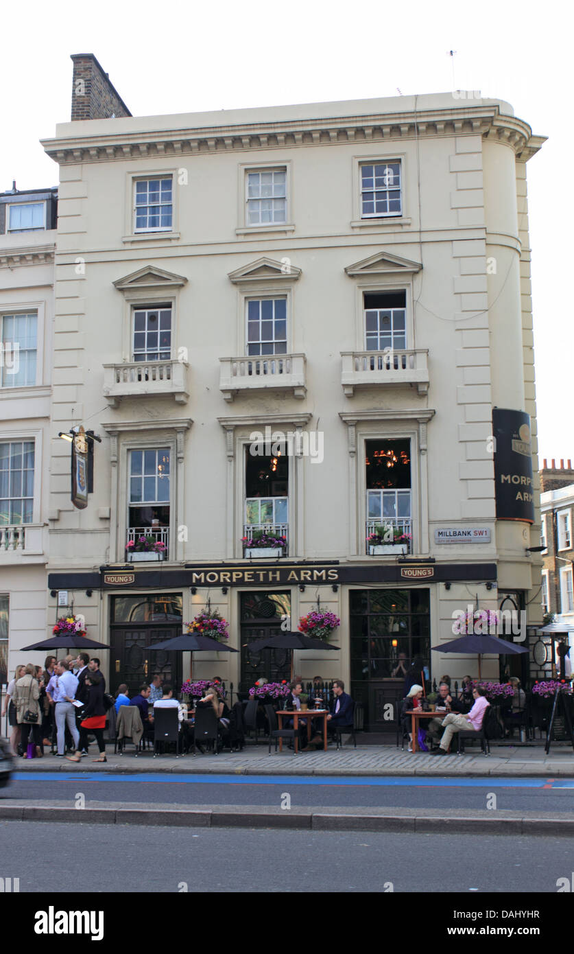 Victorian pub hi-res stock photography and images - Alamy