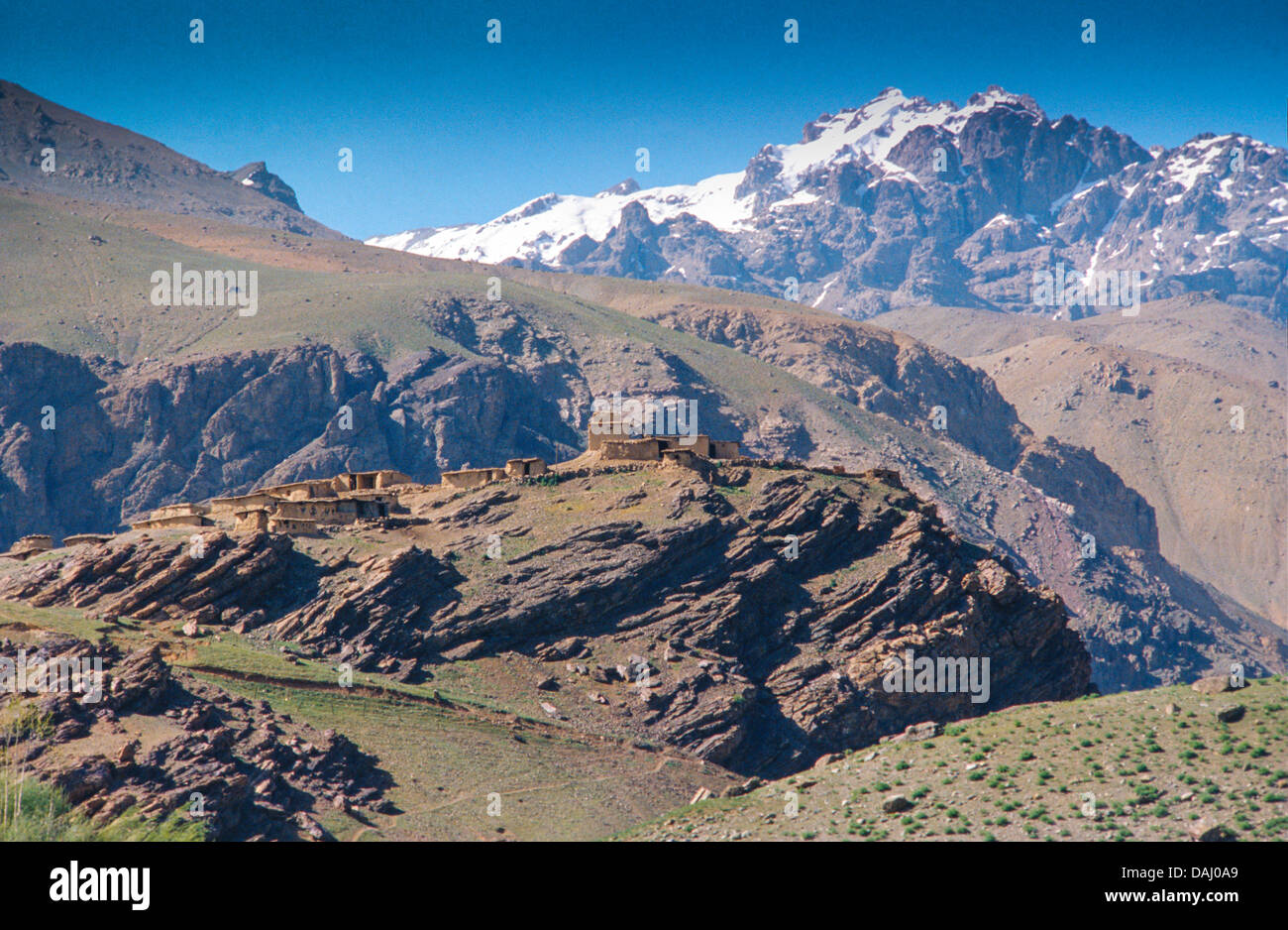 The high Himalayan town of Dras, Jammu & Kashmir. India Stock Photo - Alamy