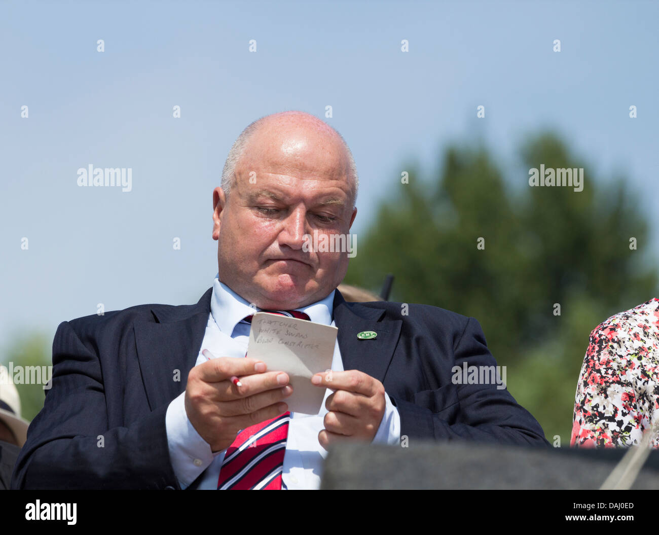 Bob Crow, General Secretary of the RMT union reviwing notes before ...