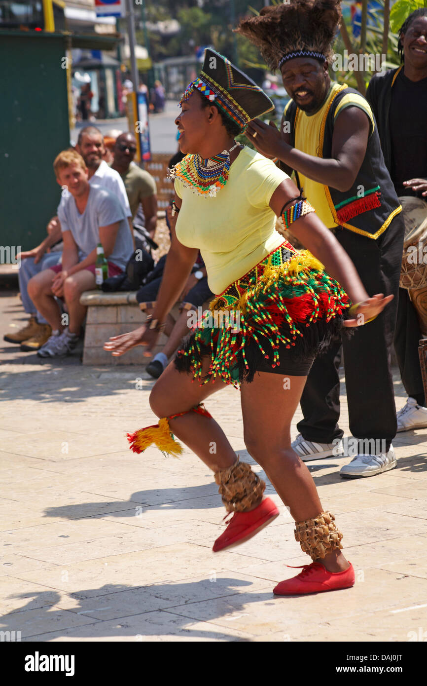 Traditional dancer zimbabwe hi-res stock photography and images - Alamy