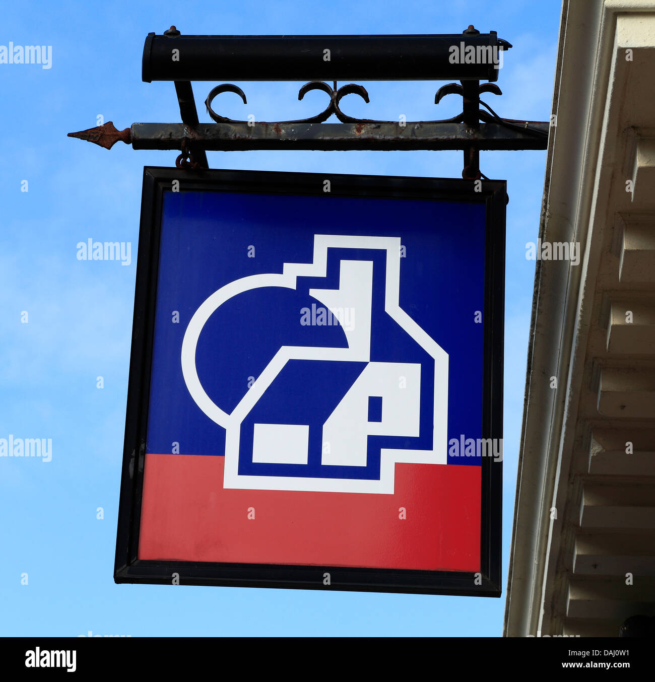 Nationwide building society logo hi-res stock photography and images ...
