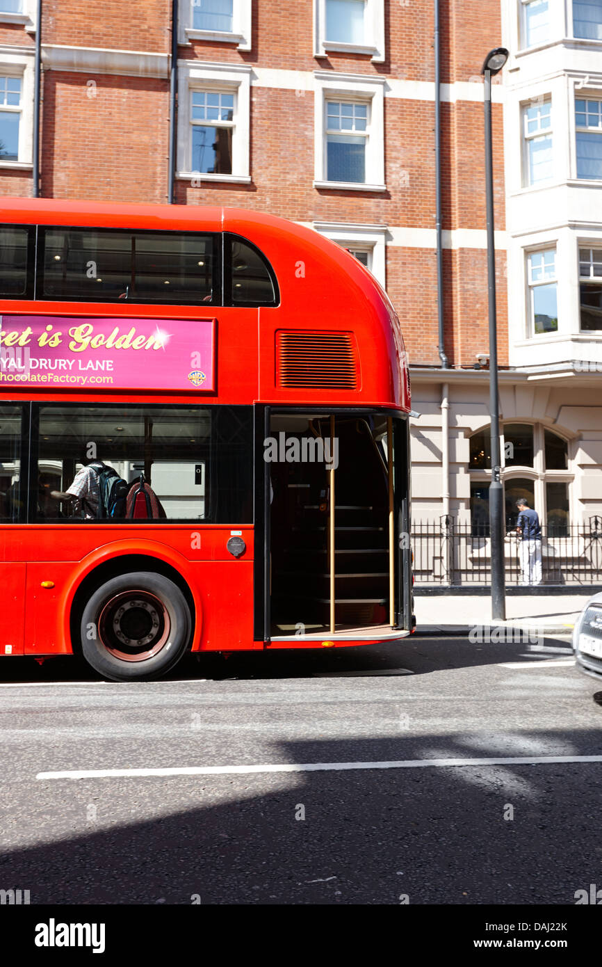 London Routemaster Bus Stock Photos & London Routemaster Bus Stock ...