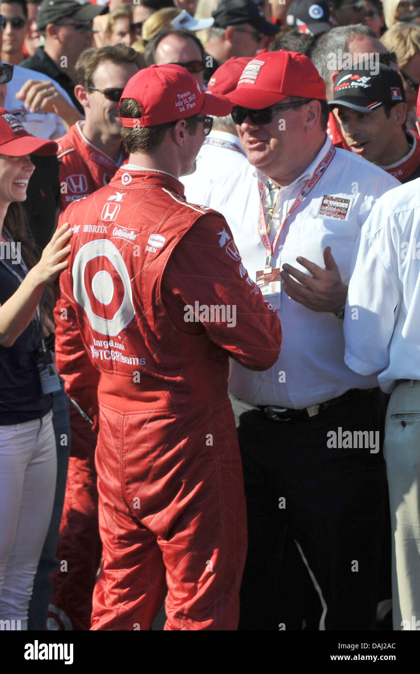 Team canada celebrates their victory hi-res stock photography and ...