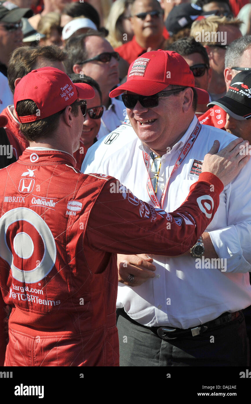 Team canada celebrates their victory hi-res stock photography and ...