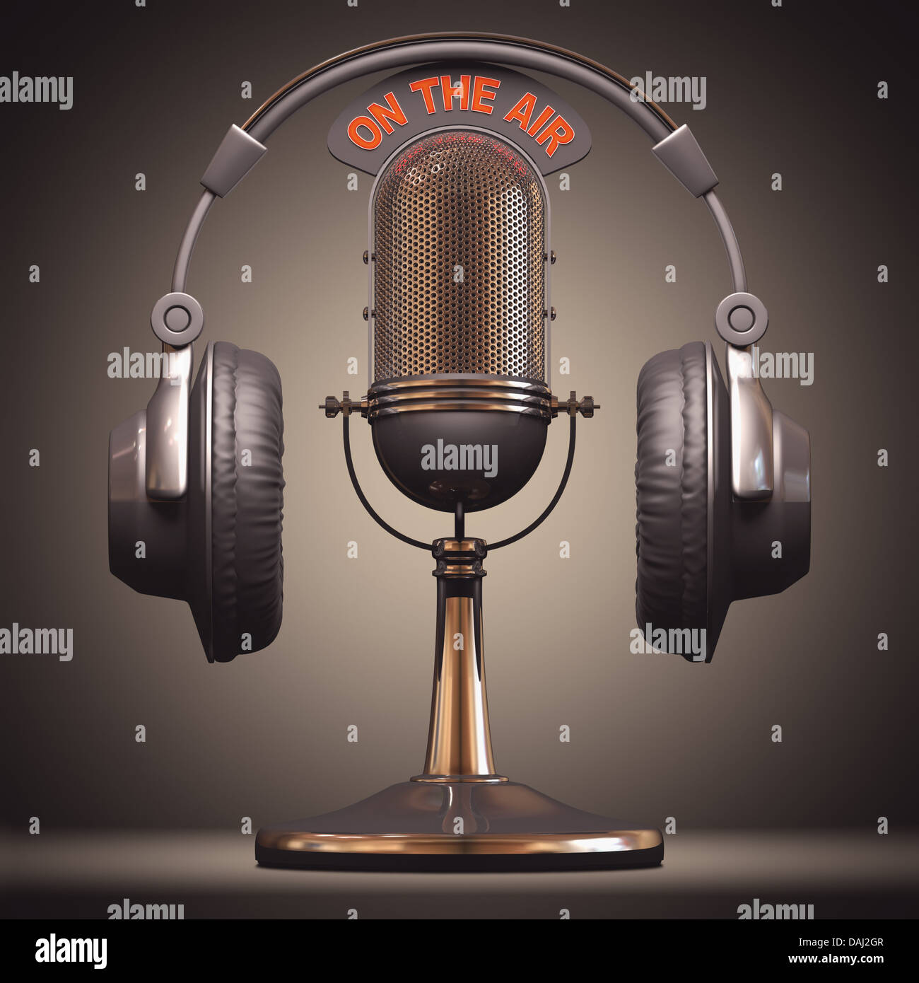 Vintage radio microphone hi-res stock photography and images - Alamy