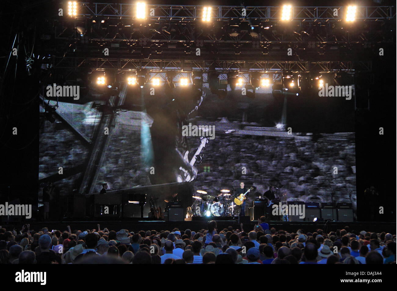 Bryan Adams, Magic Summer Live, Sunday 14th July 2013, Guildford ...
