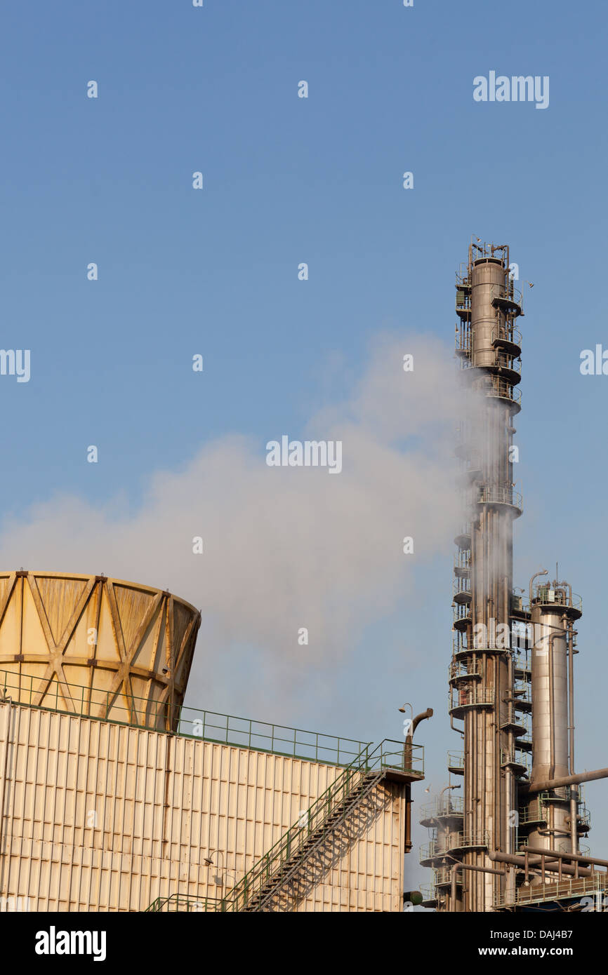 modern Industry, refinery complex Stock Photo - Alamy