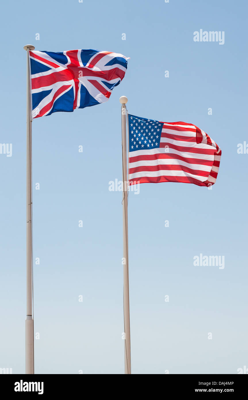 British american flags together hi-res stock photography and images - Alamy