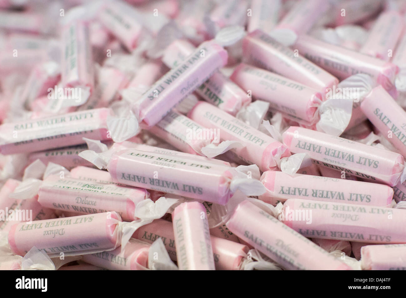 Salt water taffy production at the Dolle's Salt Water Taffy factory in ...