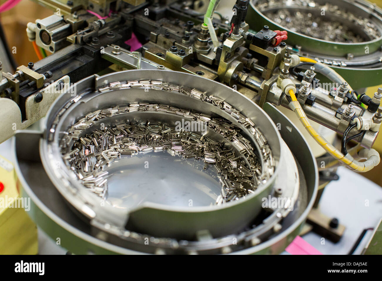 The UCAN zipper factory in downtown Los Angeles Stock Photo - Alamy