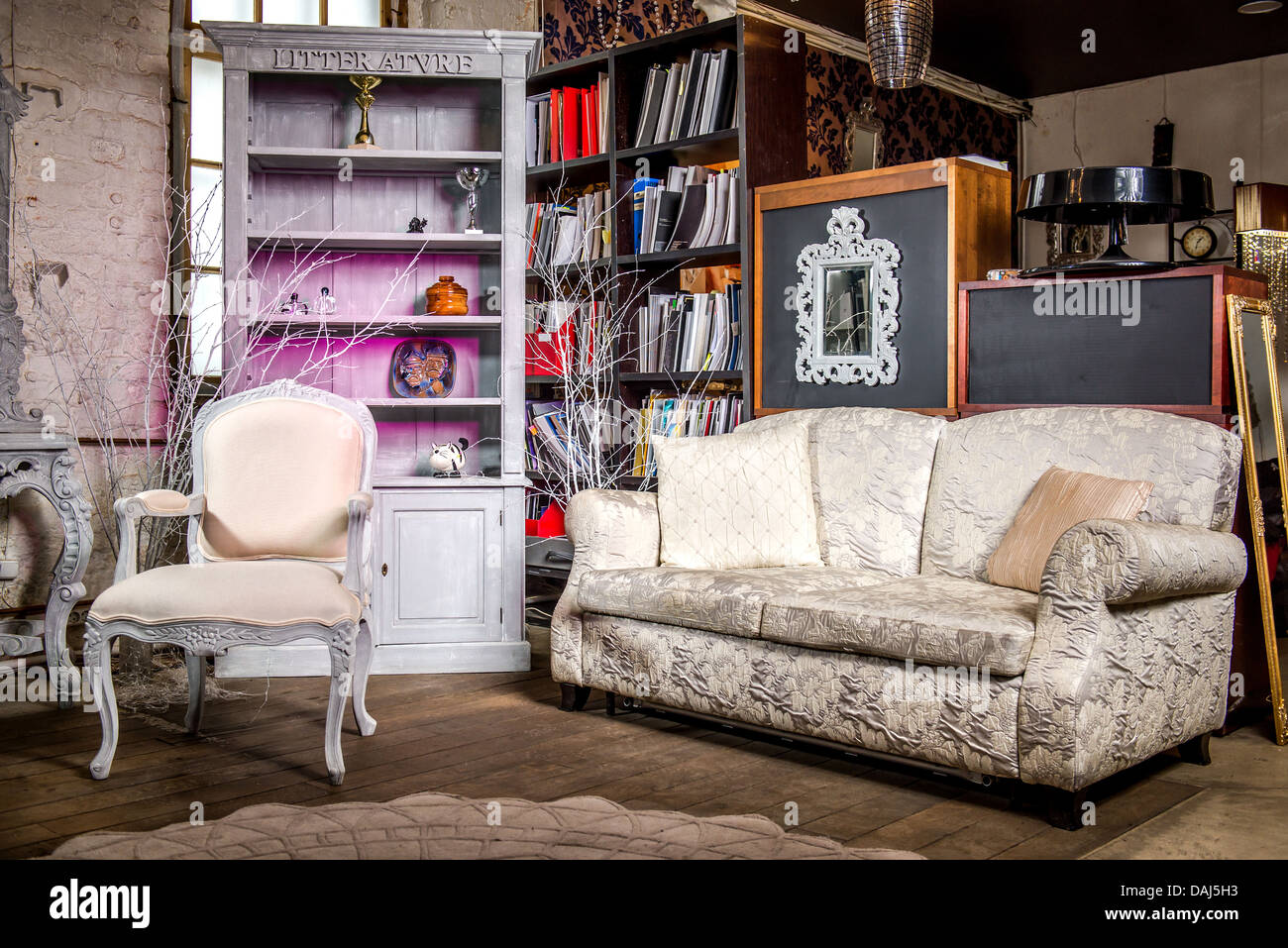 Vintage interior of sitting-room Stock Photo - Alamy