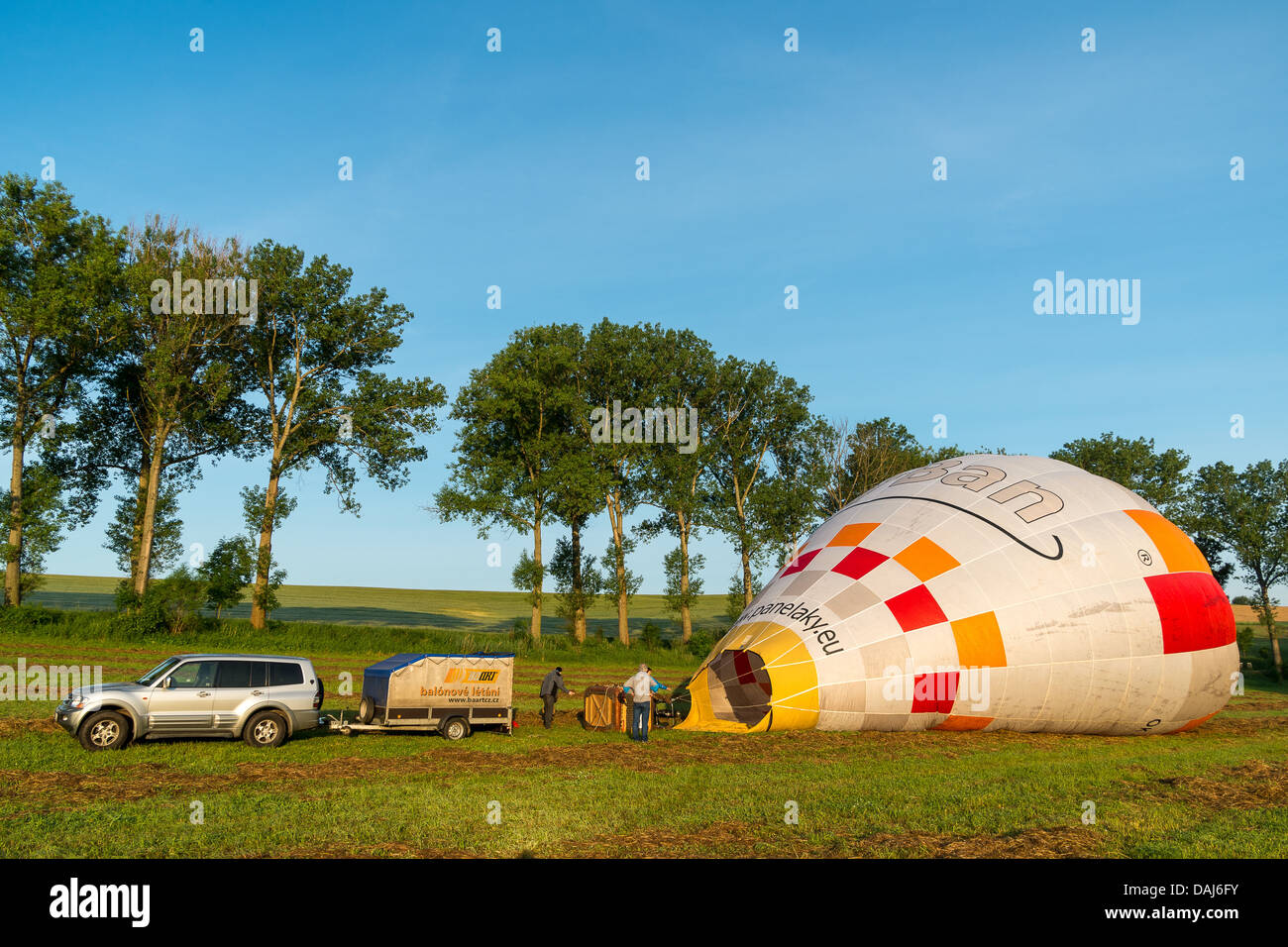 Balloon start hi-res stock photography and images - Alamy
