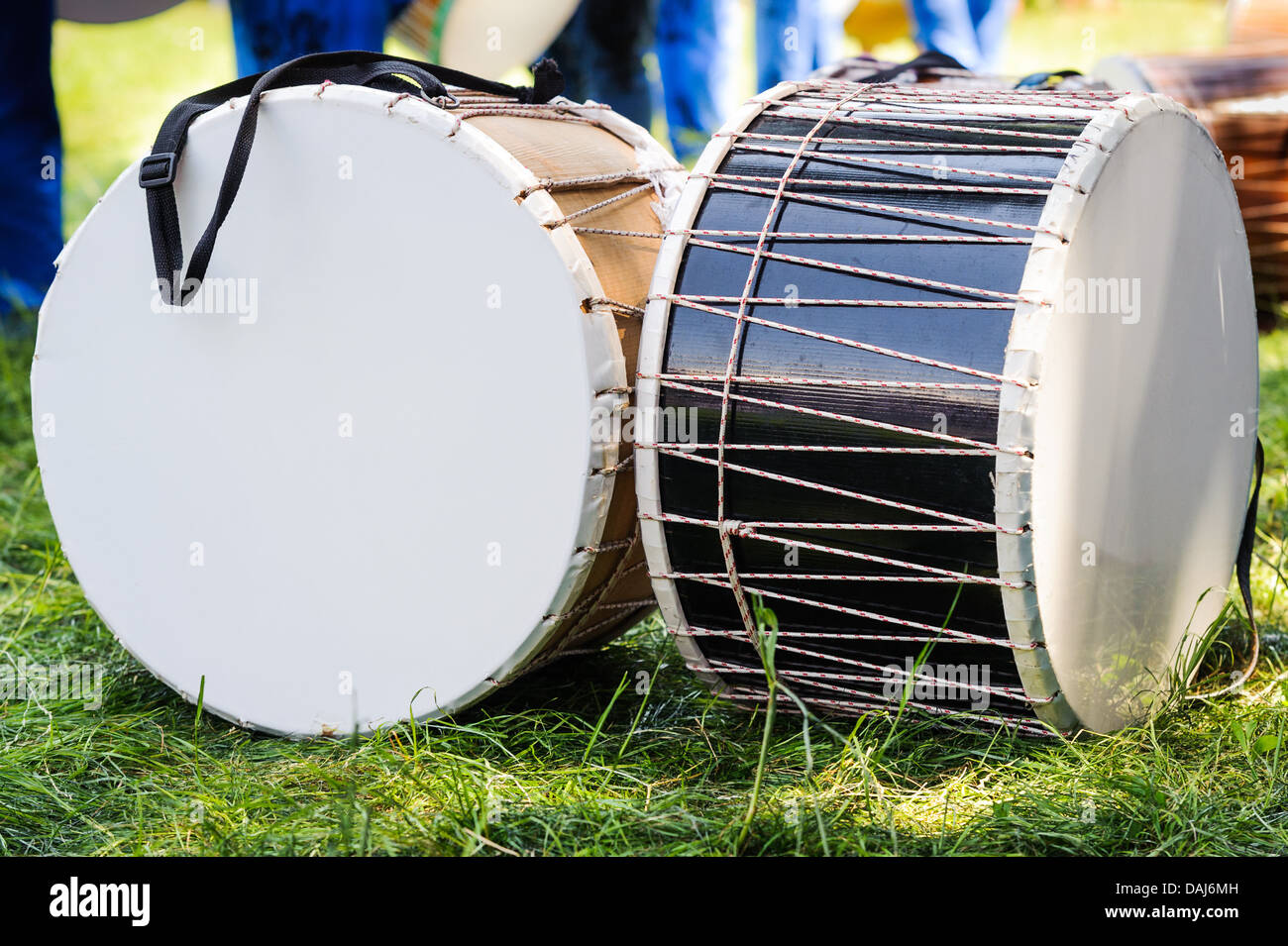 Field drum hi-res stock photography and images - Alamy