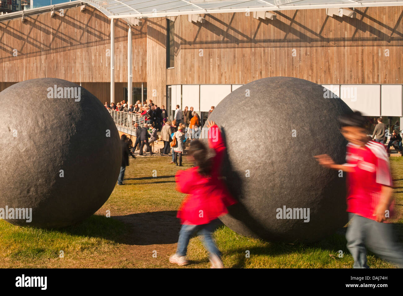 Tjuvholmen Icon Complex, Oslo, Norway. Architect: Renzo Piano Building ...