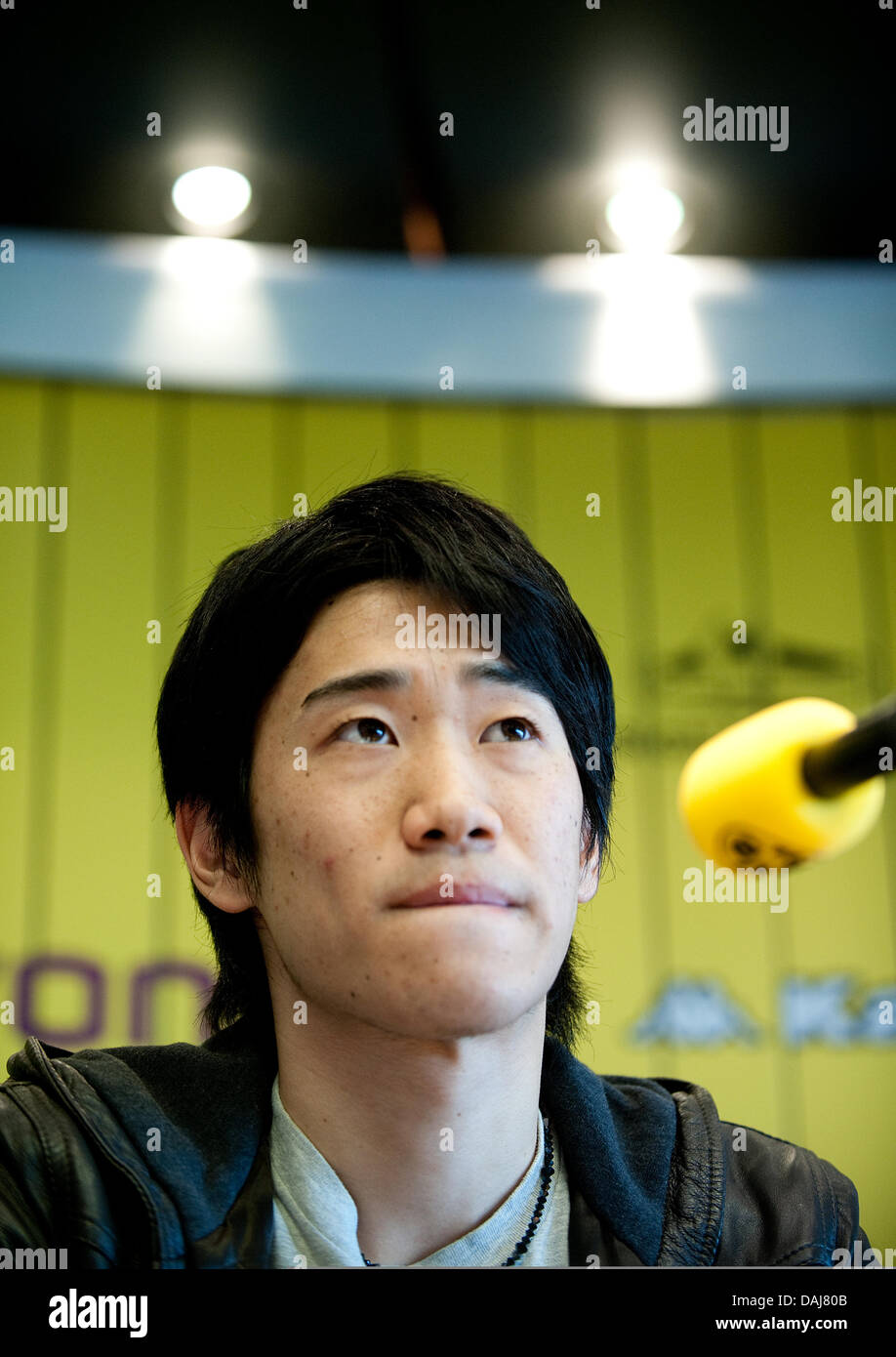 The picture shows the Japanese soccer player Shinji Kagawa at a press ...