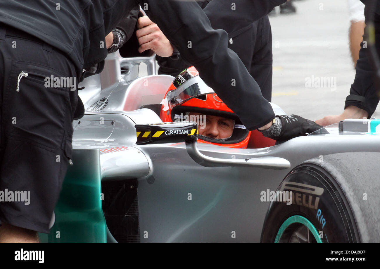 Formula 1 mercedes pit stop hi-res stock photography and images - Alamy