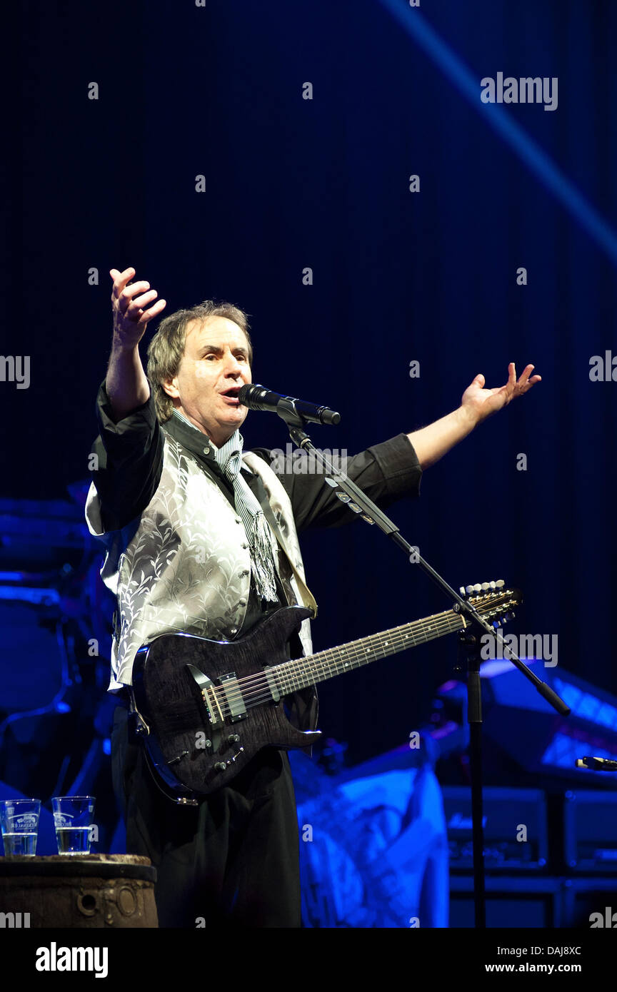Irish musician Chris de Burgh performs at his Europe tour's kick-off in ...