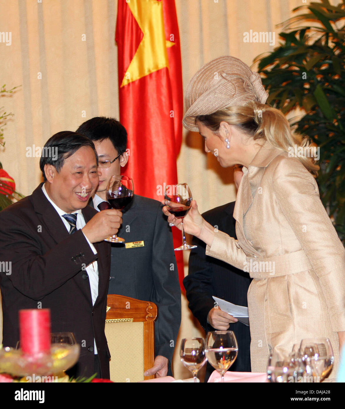 Vietnamese Deputy Prime Minister Pham Gia Khiem (L) welcomes Princess ...