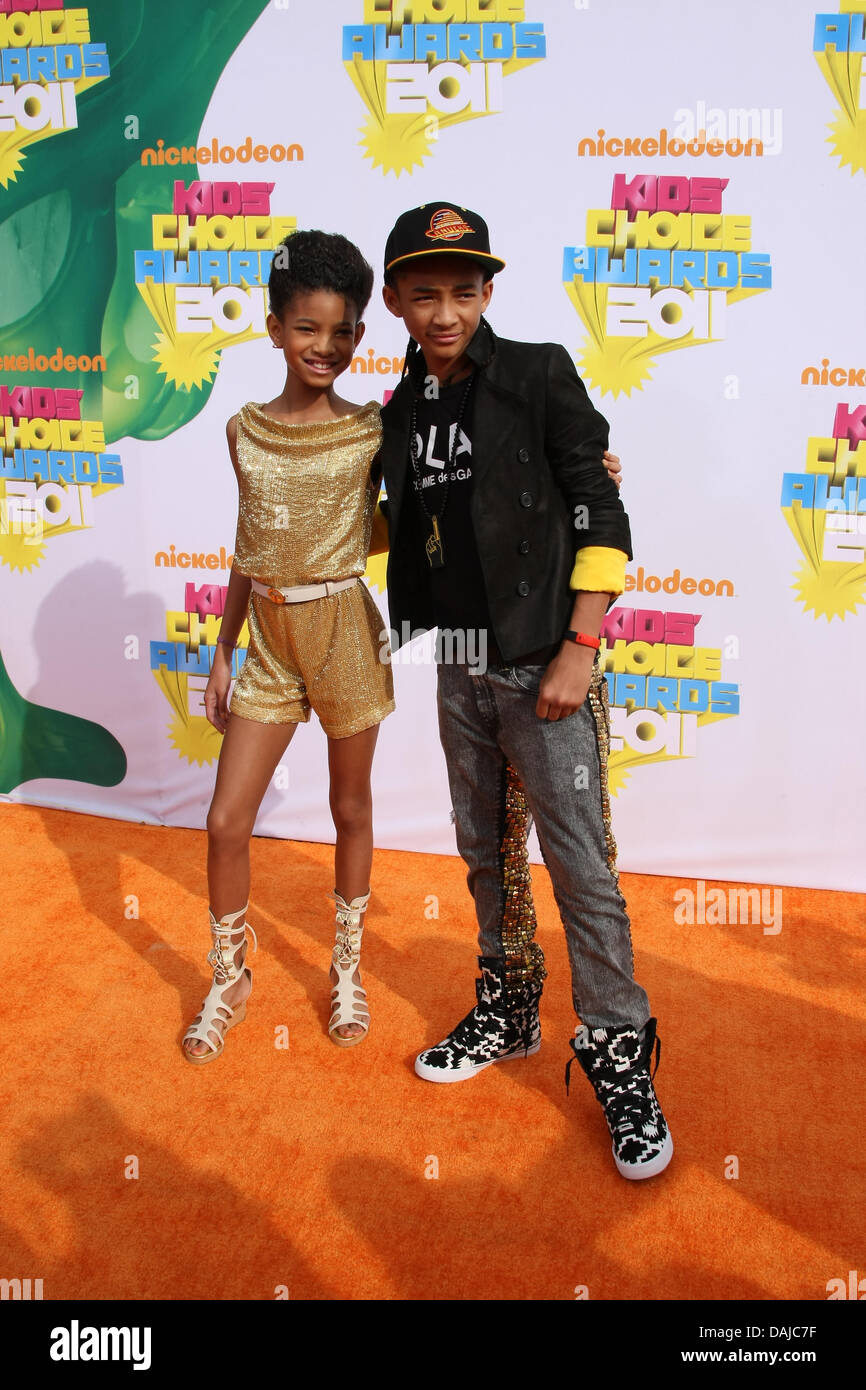 Siblings Willow (L) and Jaden Smith attend the Nickelodeon Kids' Choice ...