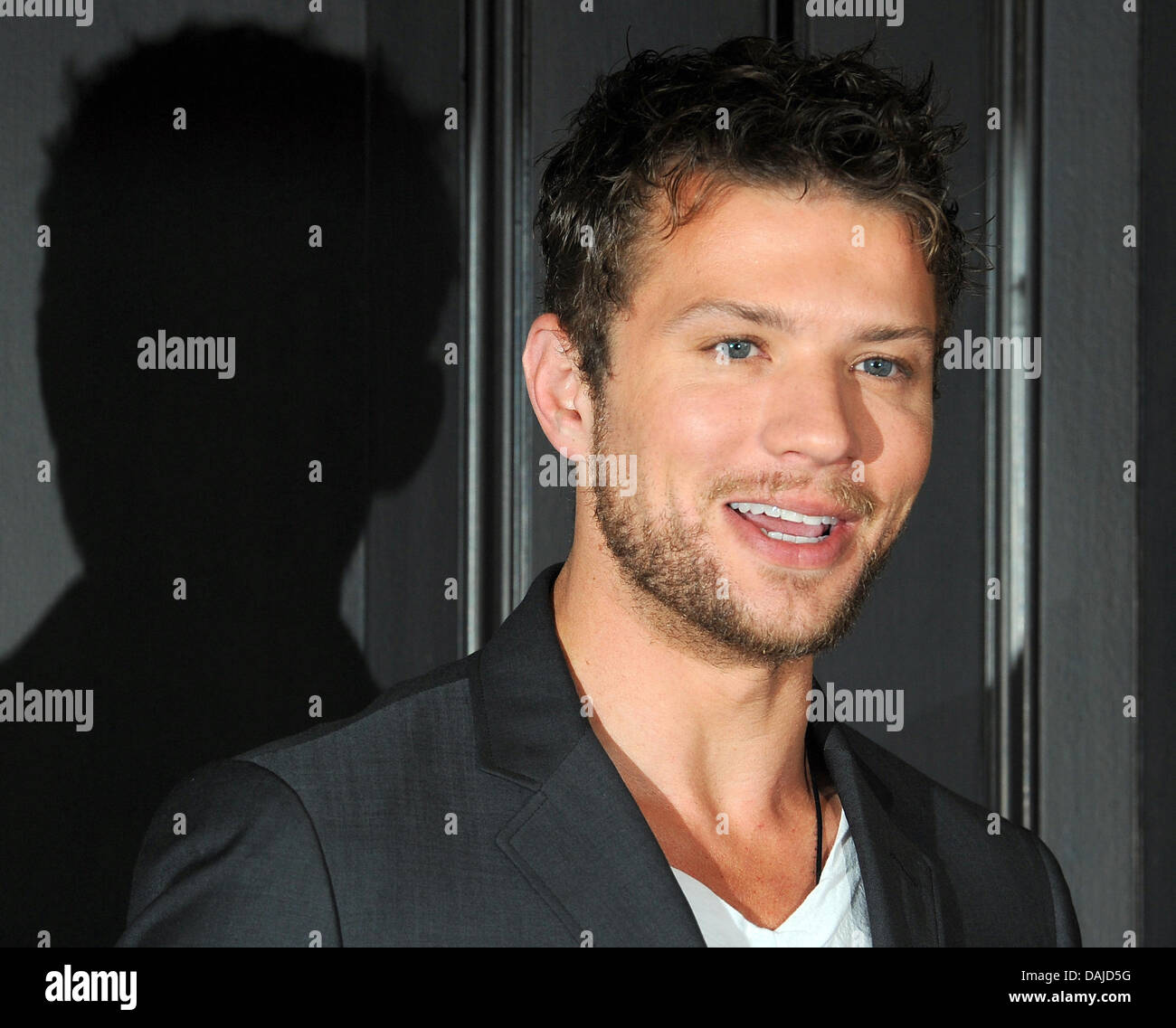 The actor Ryan Phillippe poses at a photocall for the movie 'The ...