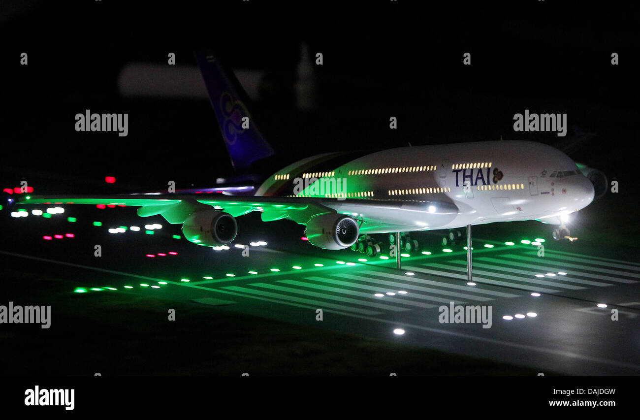 Airbus a380 miniature model hi-res stock photography and images - Alamy