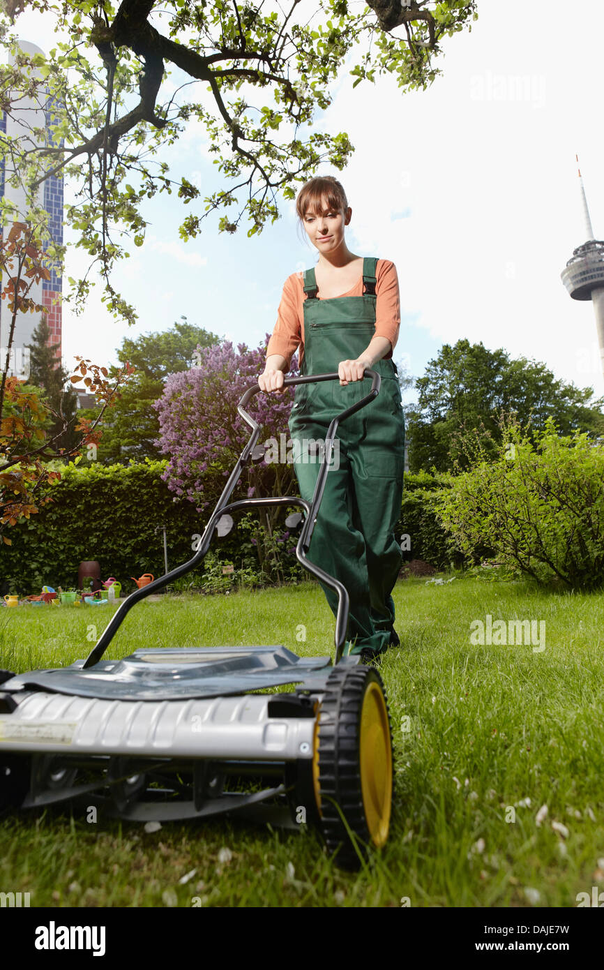 Push mowing hi-res stock photography and images - Alamy
