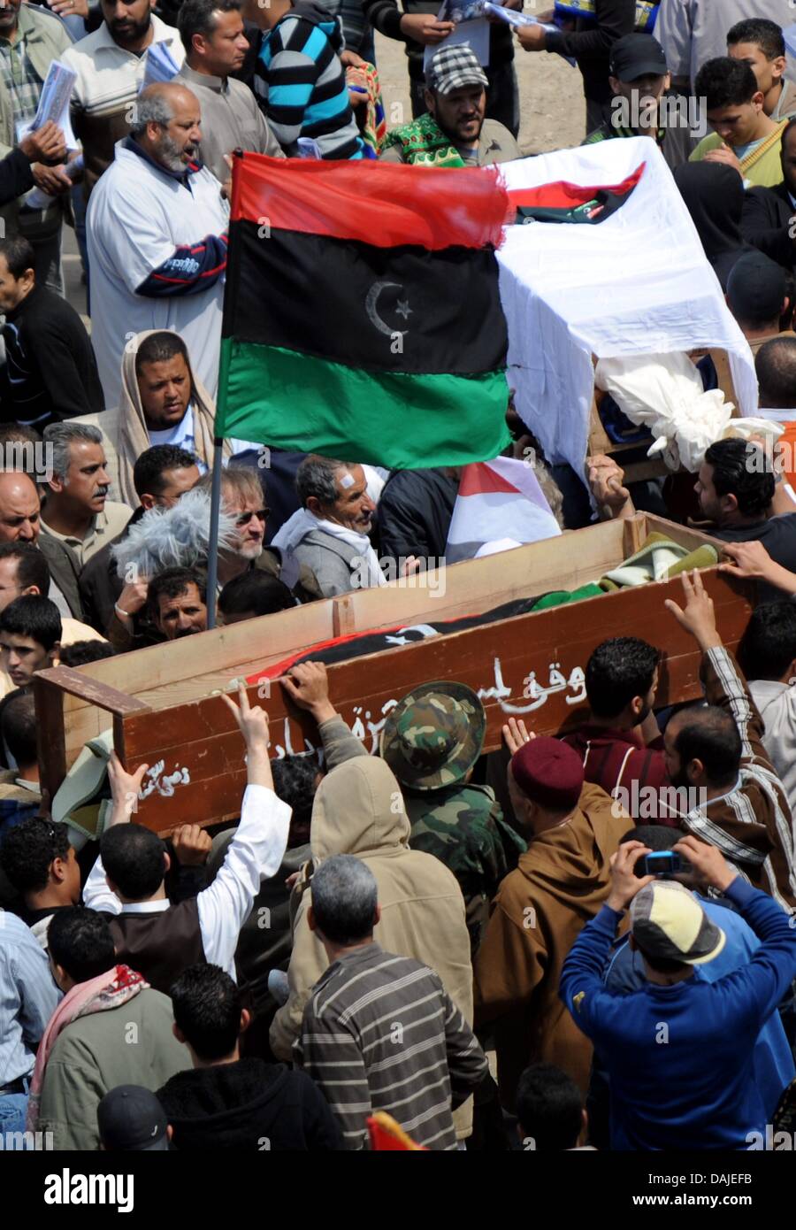 Thousands of people take part in Friday prayers and funeral services ...