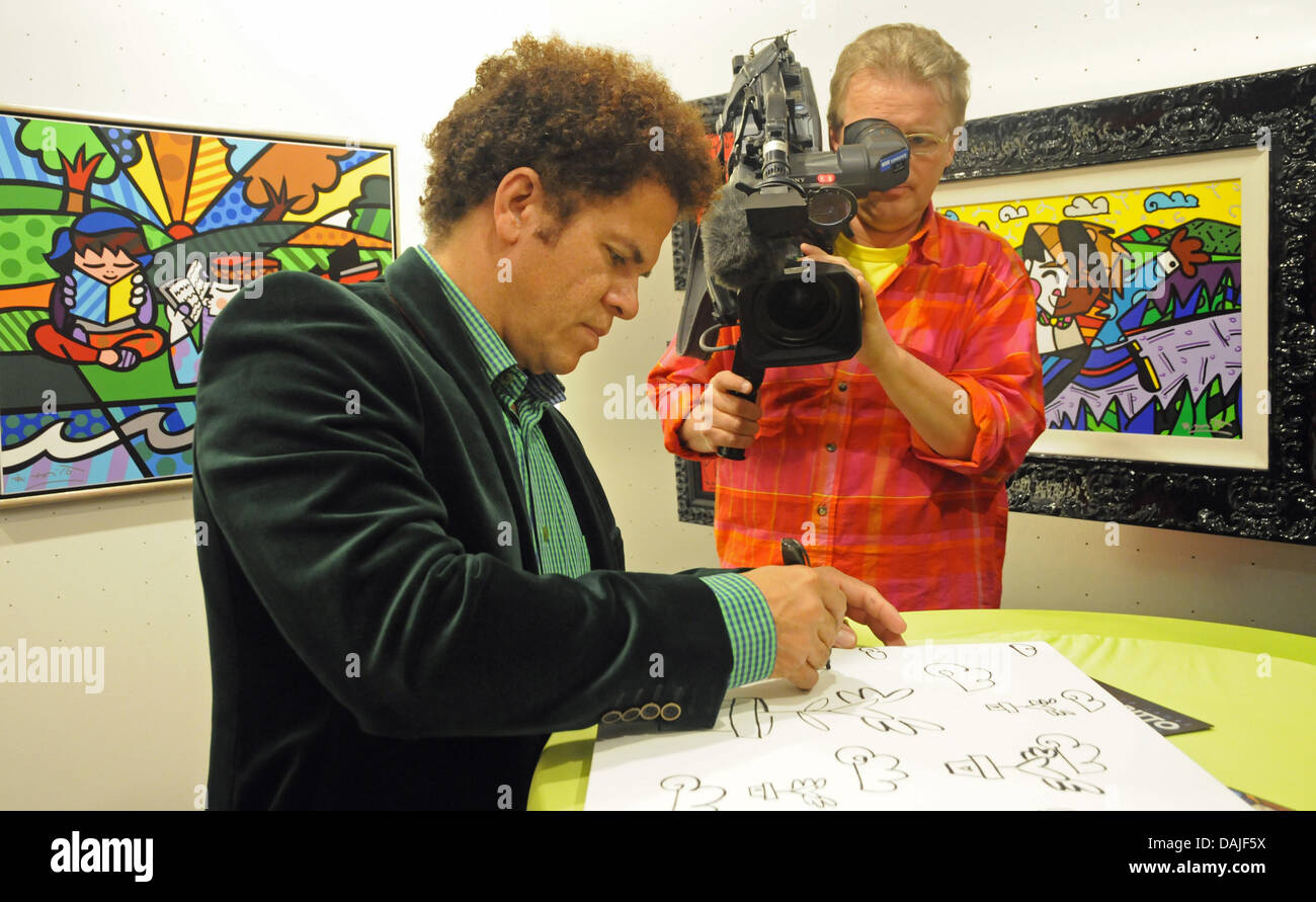 Brazilian pop art painter and sculptor Romero Britto produces a ...