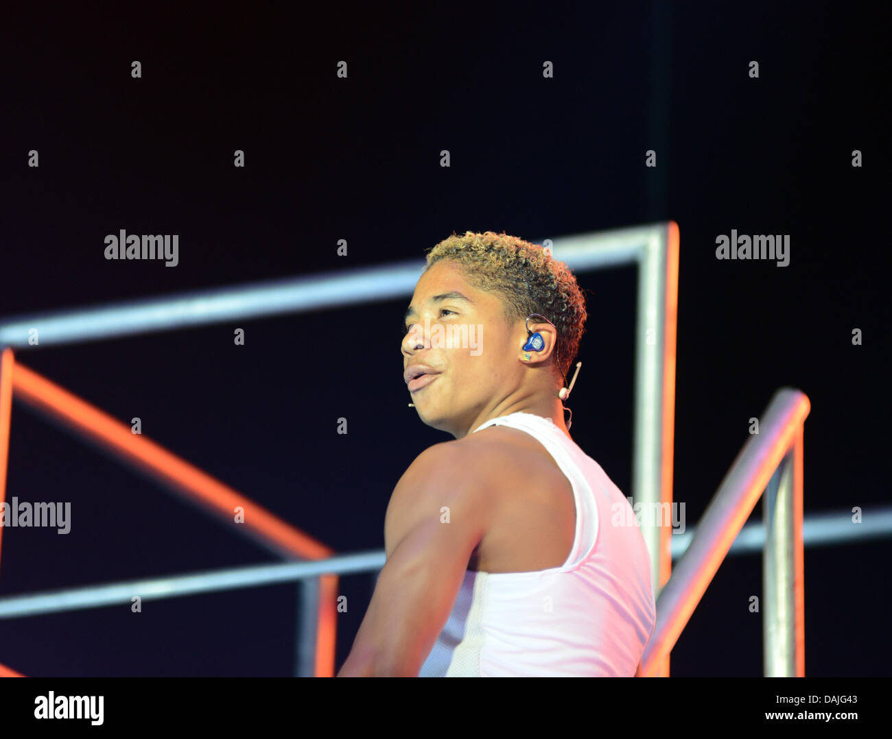 Prodigy Mindless Behavior Girlfriend Kissing