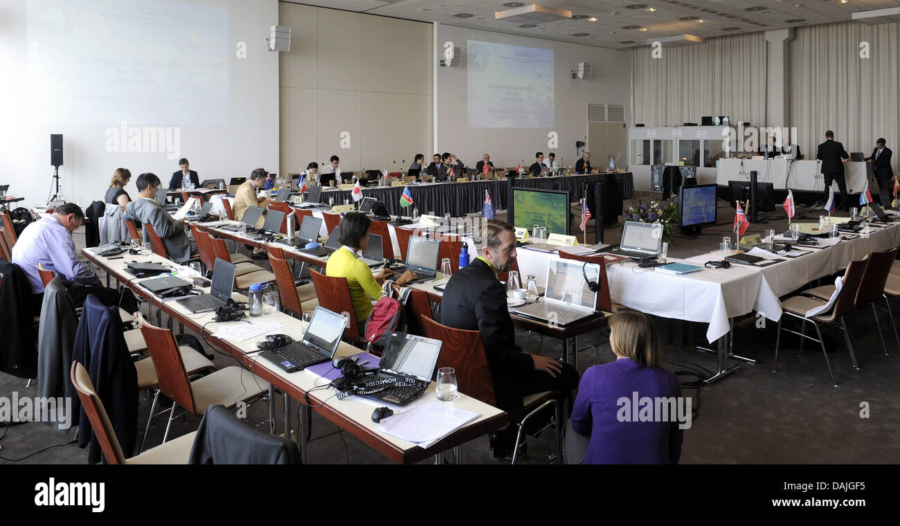 Zones of the ocean hi-res stock photography and images - Alamy