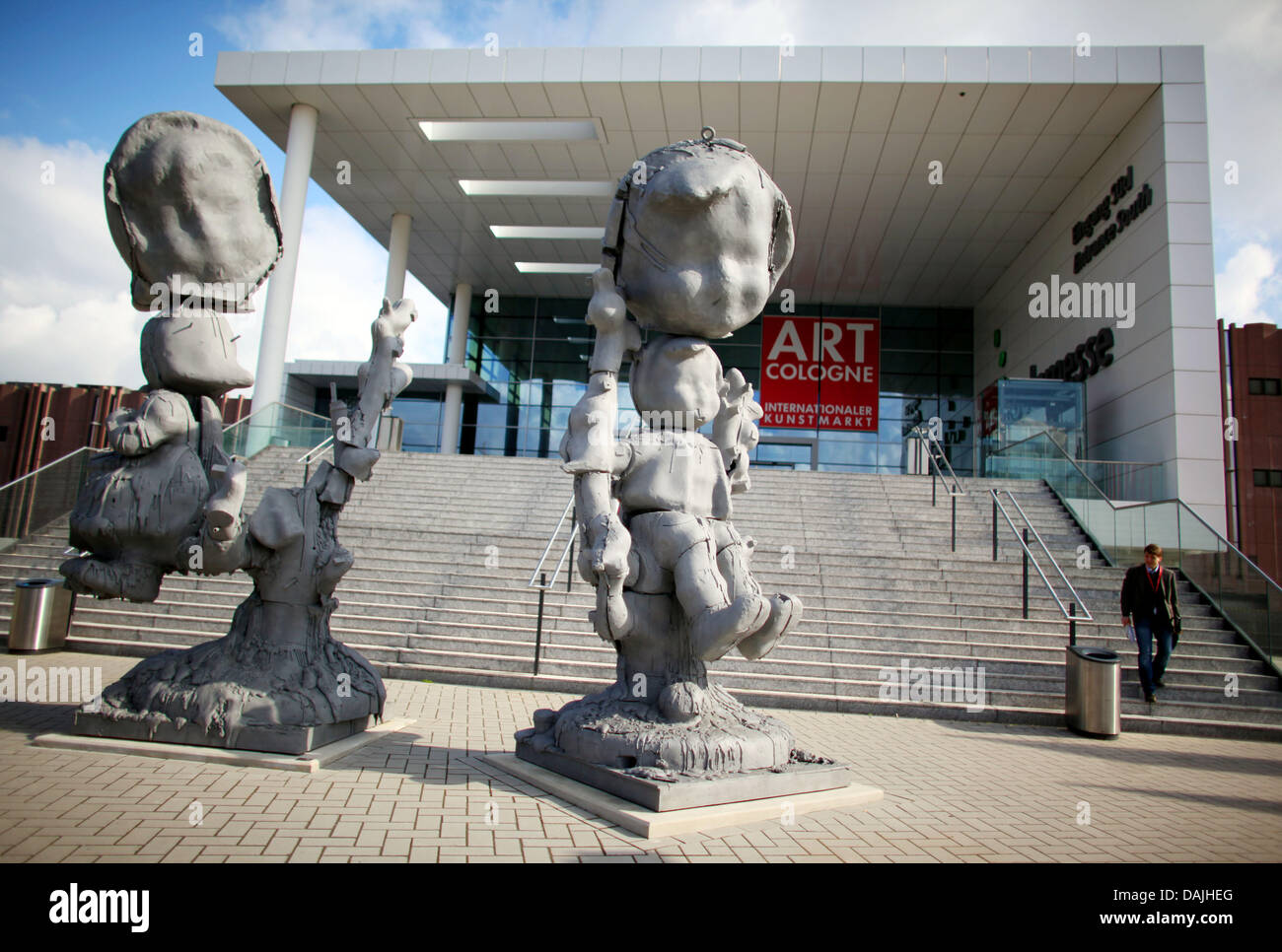 The double sculpture 'Apple tree boy apple tree girl' by Paul McCarthy ...