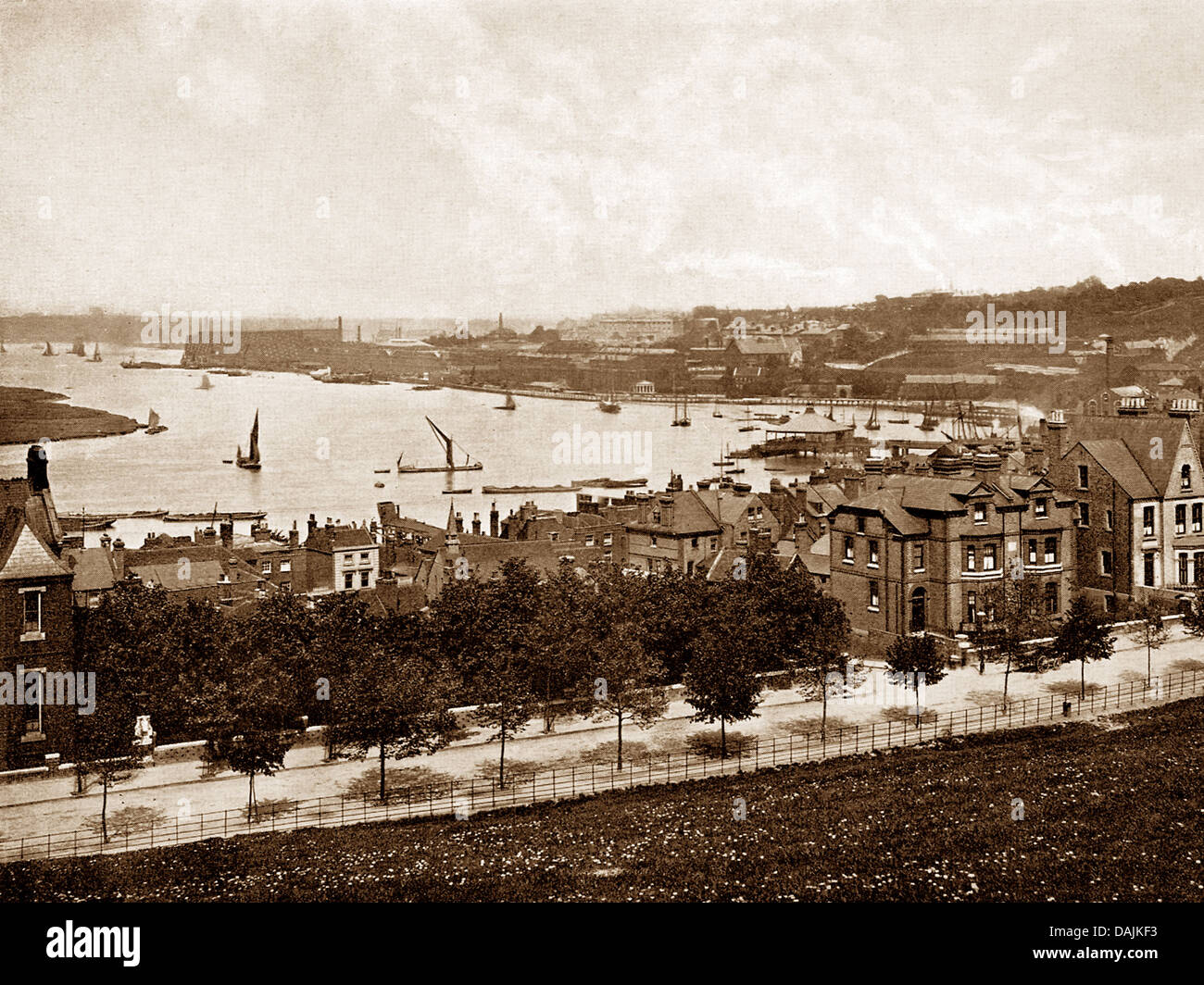 Chatham kent 1900s hi-res stock photography and images - Alamy